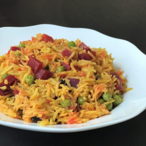 Easy Punjabi Moth Dal (Matki Curry) - Piping Pot Curry