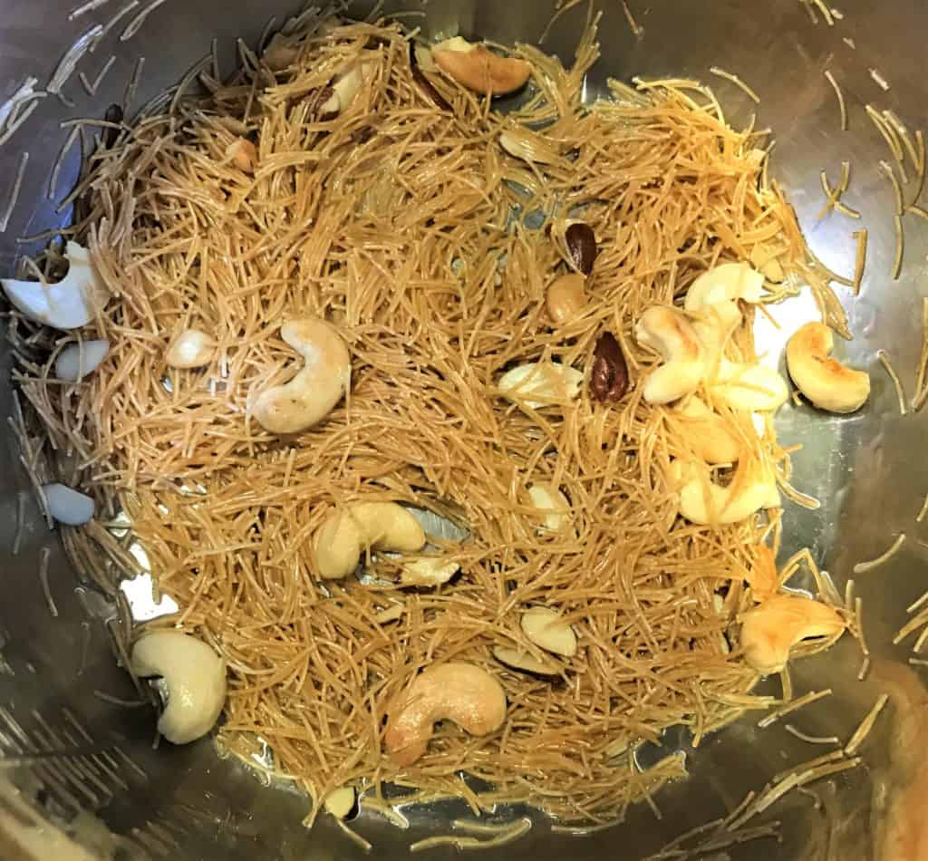 Sweet Vermicelli / Seviyan - Instant Pot Pressure Cooker - Piping Pot Curry