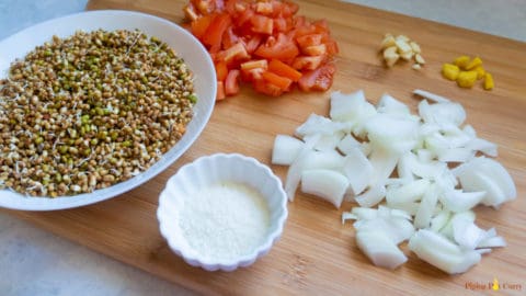 Maharashtrian Misal Pav (Sprouts Curry) - Piping Pot Curry
