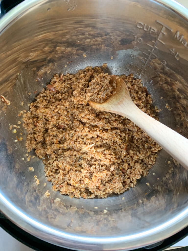 Easy One-pot Lapsi (Gujarati Fada Lapsi) - Piping Pot Curry