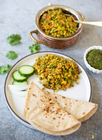 Easy Sprouts Curry - Piping Pot Curry