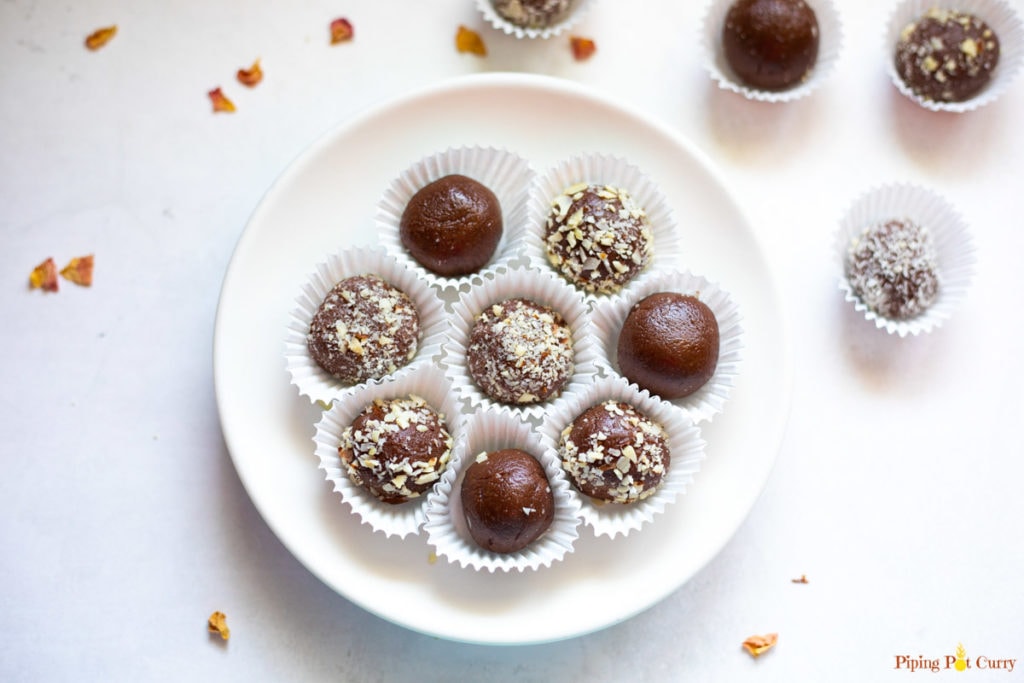 Easy Chocolate Ladoo (Chocolate Almond Truffles) - Piping Pot Curry