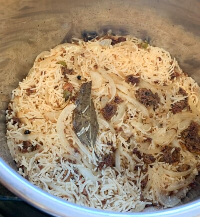 Wadi Chawal (Punjabi Wadi Rice) - Piping Pot Curry