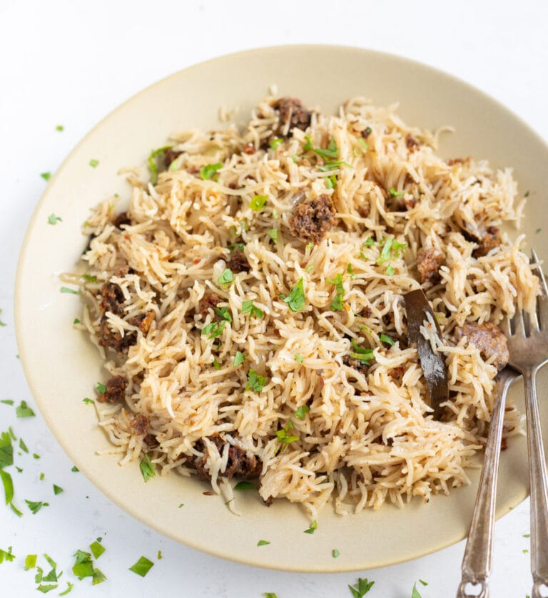 Wadi Chawal (Punjabi Wadi Rice) - Piping Pot Curry