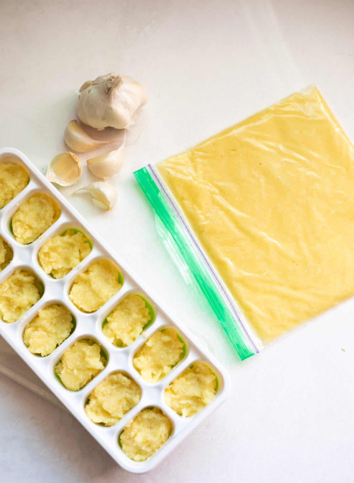 How to make Garlic Paste? - Piping Pot Curry