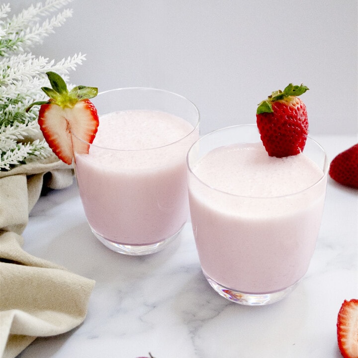 Haldi Doodh (Golden Turmeric Milk) - Piping Pot Curry