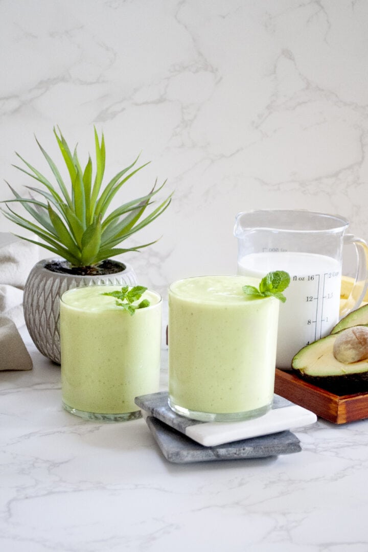 Creamy Avocado Banana Smoothie - Piping Pot Curry