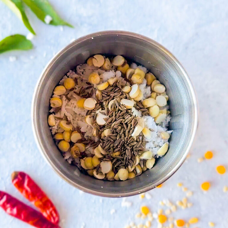 Coconut Chutney (Nariyal Chutney) - Piping Pot Curry