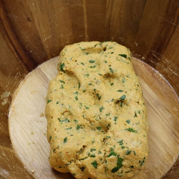 Gujarati Methi Thepla (Easy, Authentic Recipe) - Piping Pot Curry