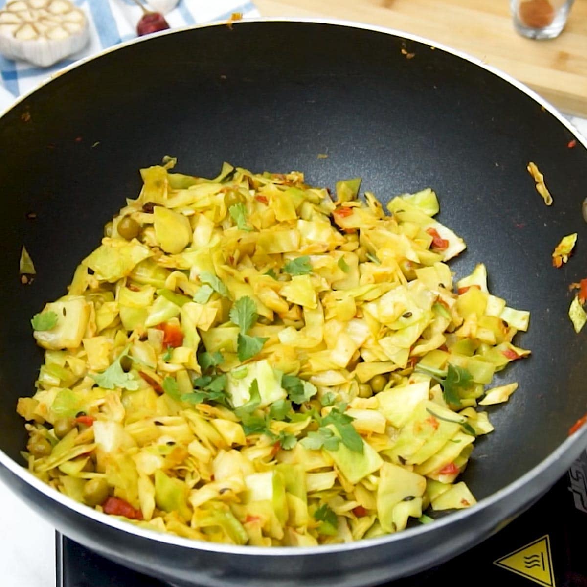 Patta Gobi Matar (Indian Cabbage Subzi) - Piping Pot Curry