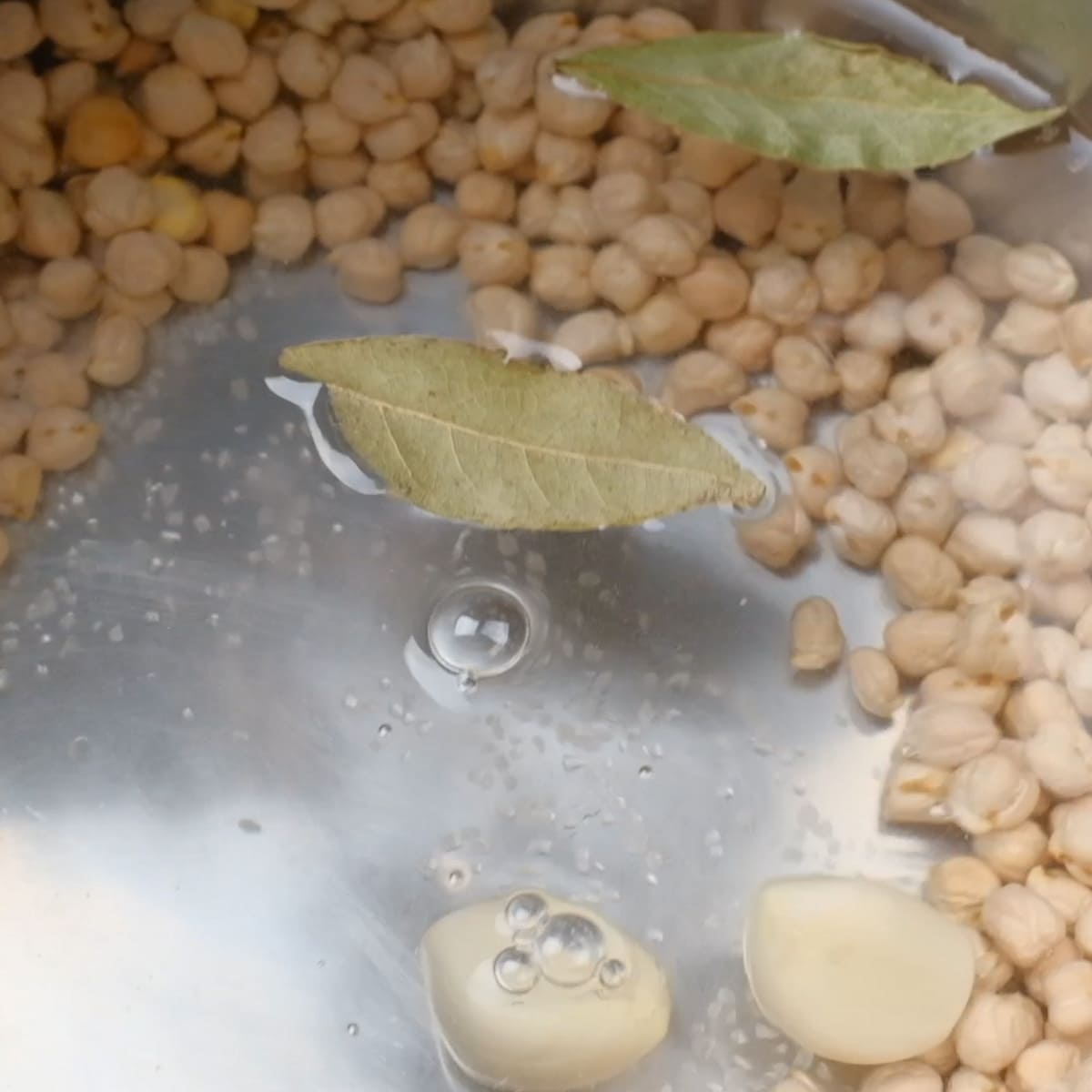 Instant Pot Hummus (Creamy, Smooth & Easy) - Piping Pot Curry