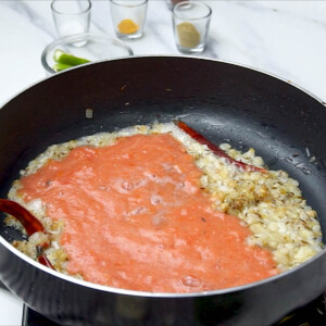 Restaurant Style Kadai Chicken - Piping Pot Curry