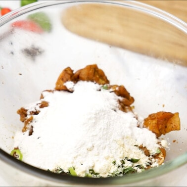 Crispy Chicken Pakora - Piping Pot Curry