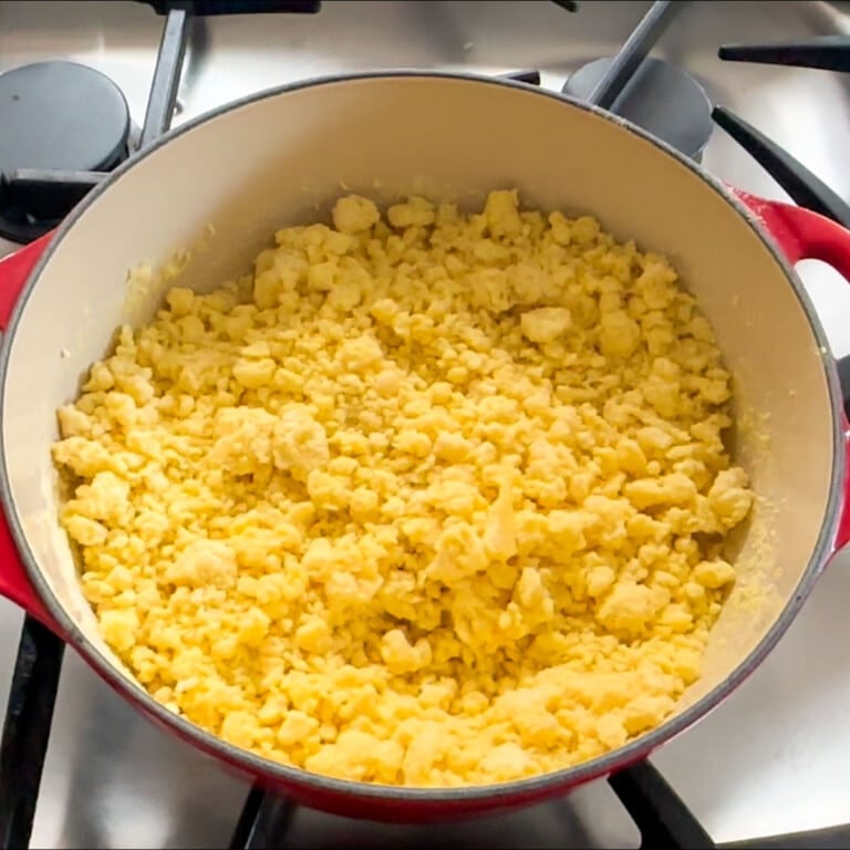 Makki ki Roti (Punjabi Cornmeal Flatbread) - Piping Pot Curry
