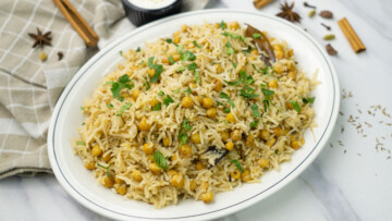Chana Pulao (Easy Chickpea Rice) - Piping Pot Curry