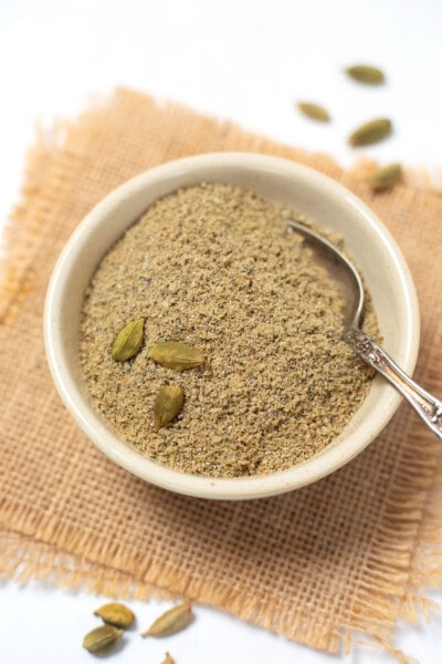 Cardamom Powder Recipe - Piping Pot Curry