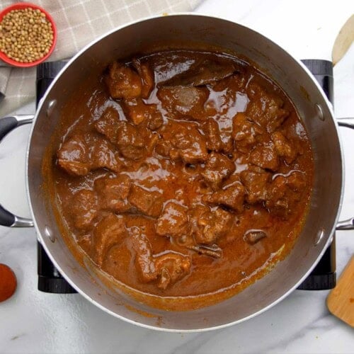Rogan Josh (Kashmiri Lamb Curry) - Piping Pot Curry