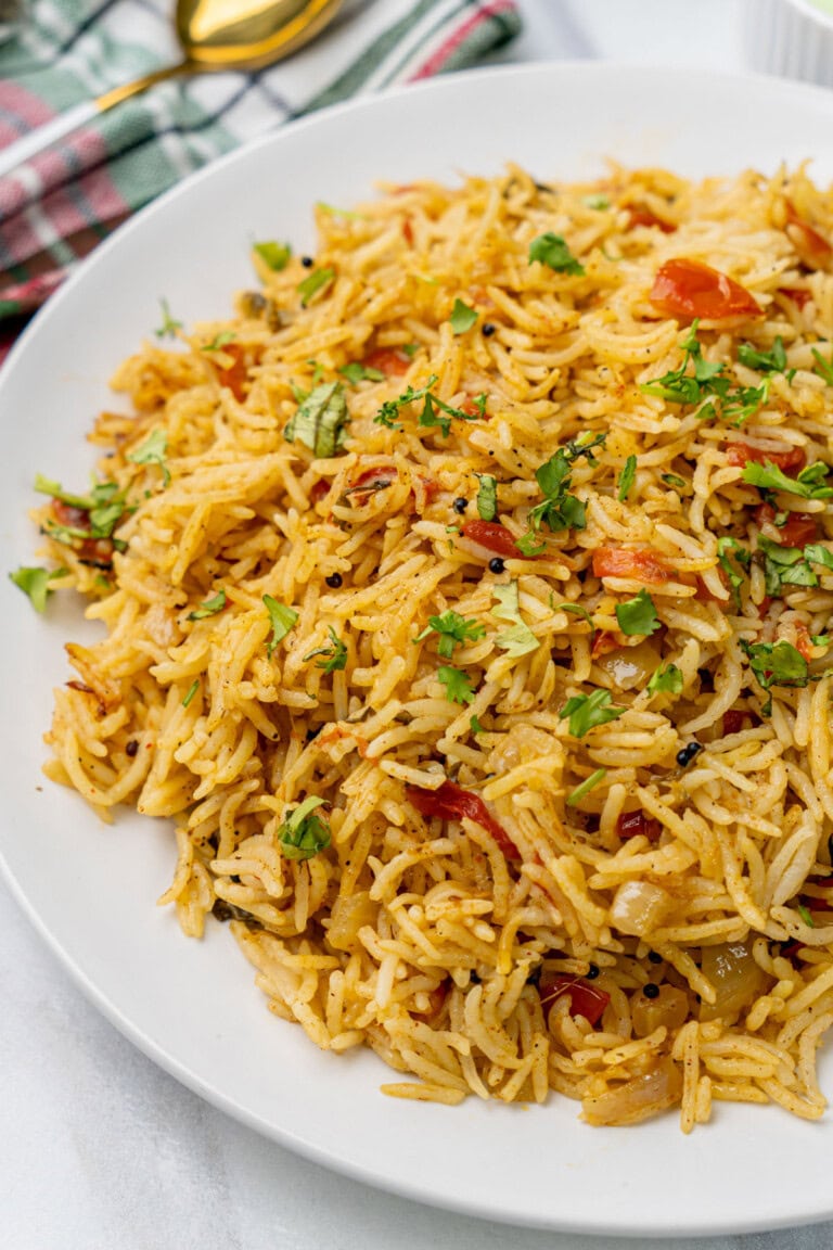 Tomato Rice (Thakkali Sadam) - Piping Pot Curry
