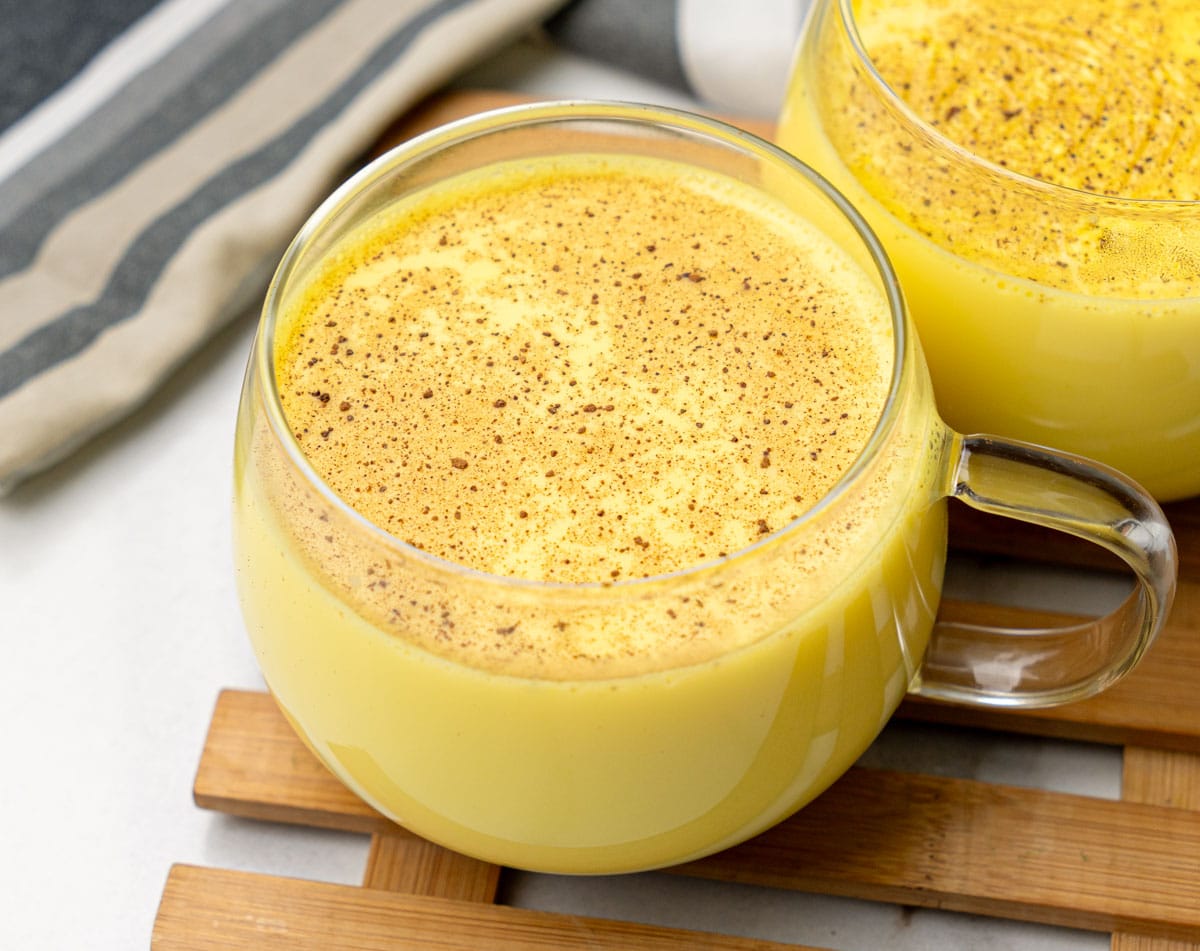 Haldi Doodh (Golden Turmeric Milk) - Piping Pot Curry