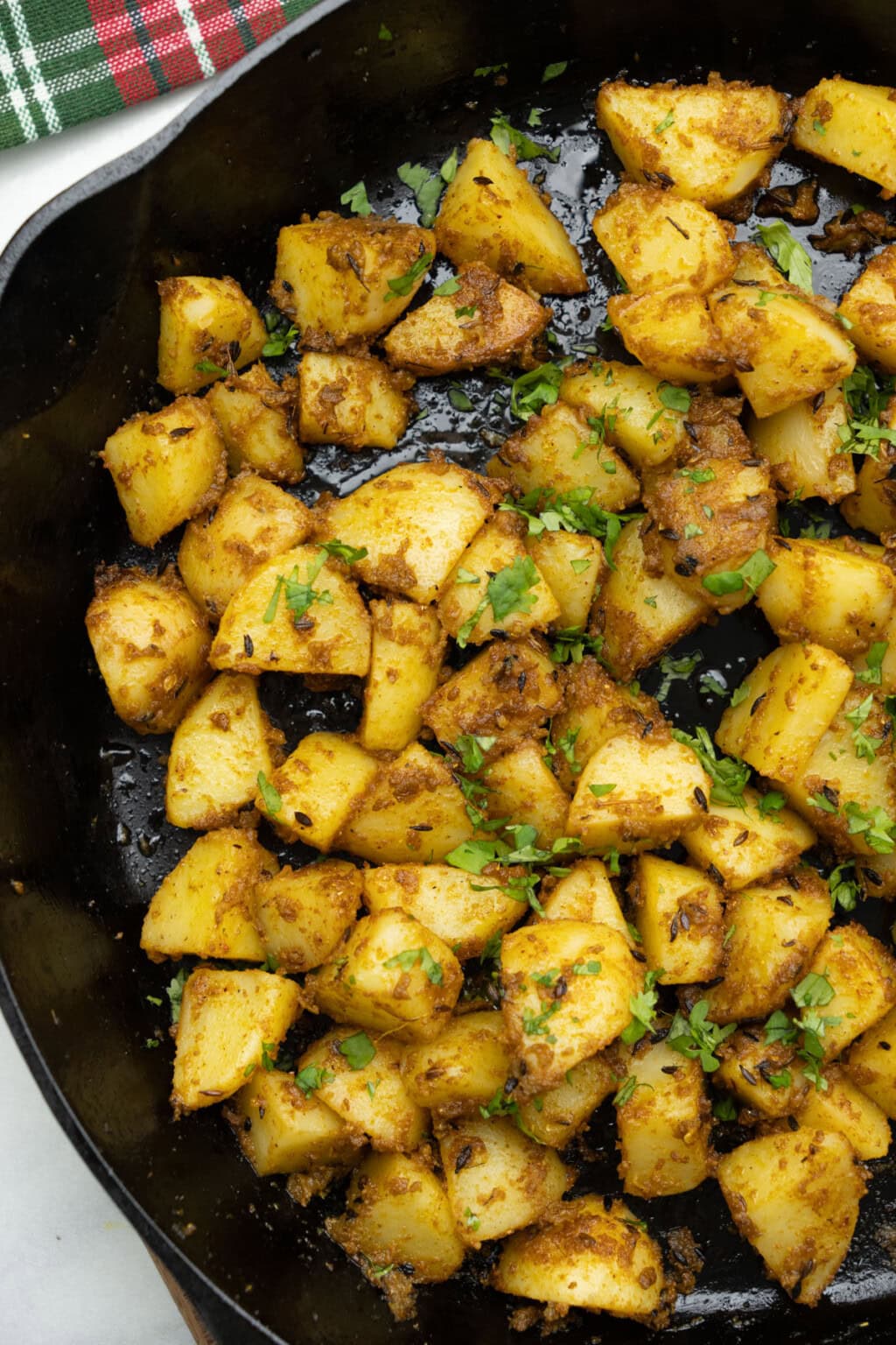 Easy Jeera Aloo (Cumin Potatoes) - Piping Pot Curry