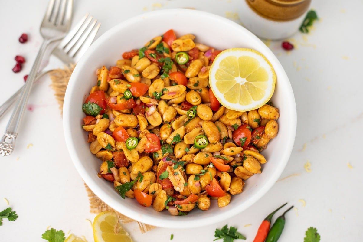 Peanut Chaat (Indian Peanut Salad) - Piping Pot Curry